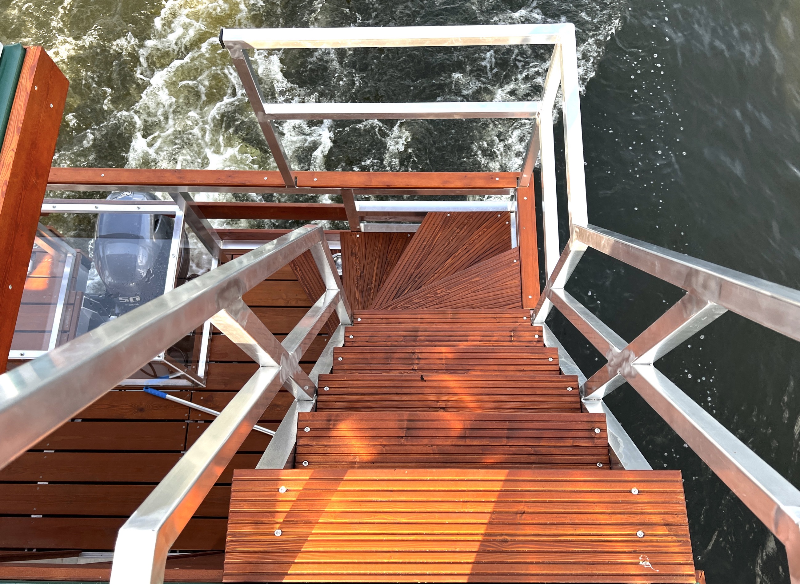 Lounge Raft and Grill Boat for Rent | Berlin Boat Rental